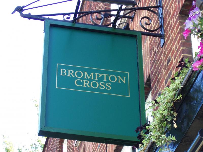 The Brompton Cross - Brompton Cross